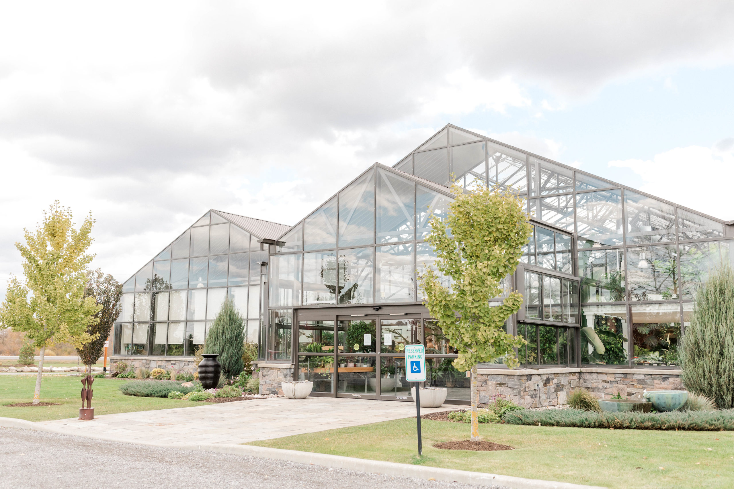 Aquatopia Water Garden Conservatory - Ontario Wedding Network